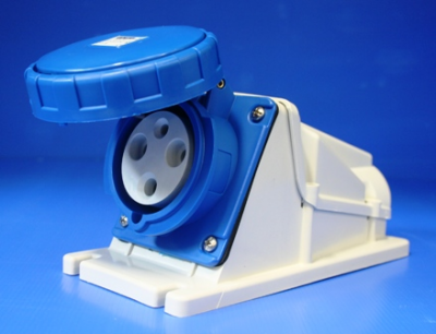 GEWISS IEC309 90° SOCKET SURFACE MTG IP67 BLU 230V 6H 63AMPS 2P+E ...