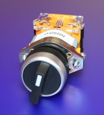 22mm SELECTOR SWITCH, KNOB BLACK, 2-POS S/R RIGHT TO CENTRE 1NO/1NC ...